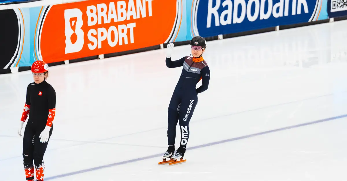 Schoolkinderen in Tilburg laten Diede van Oorschot stralen - Schaatsen.nl