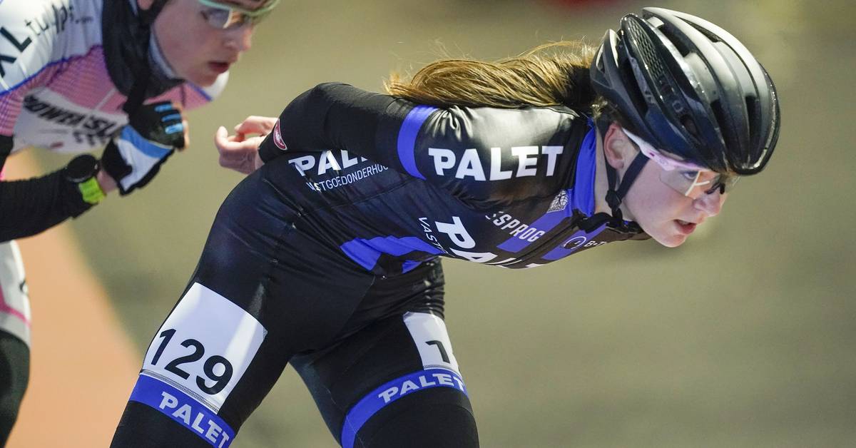 Van Maaren uitgekiend de beste bij openingswedstrijd Heerenveen - Schaatsen.nl