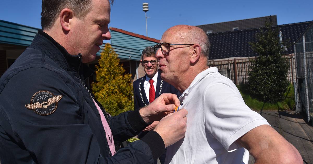 Ook in de schaatswereld regent het weer koninklijke onderscheidingen ...