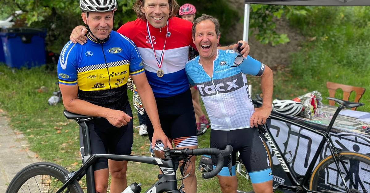 Gerard van Velde sprint naar wielertitel, Swings weer in de prijzen - Schaatsen.nl