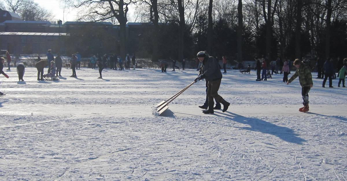 IJsbaan Twello in de race voor veegmachine - Schaatsen.nl