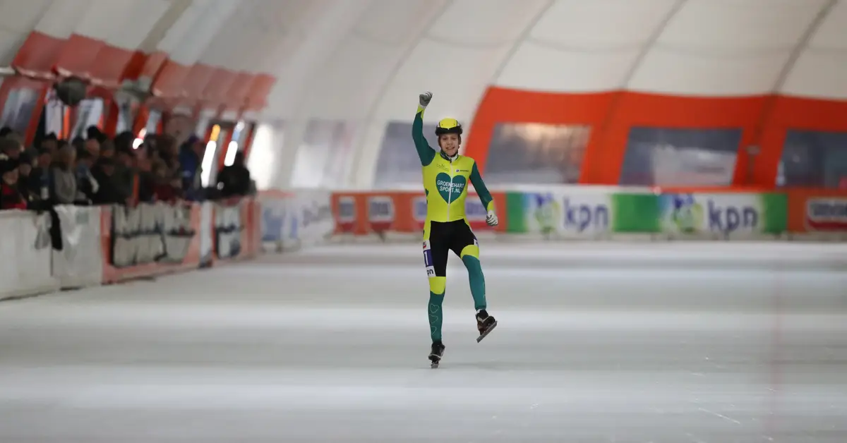 Overvoorde geeft kleur aan titel - Schaatsen.nl