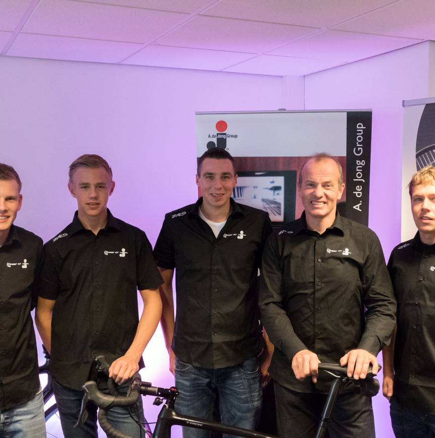Angenent presenteert team Ormer ICT/A. de Jong Groep - Schaatsen.nl